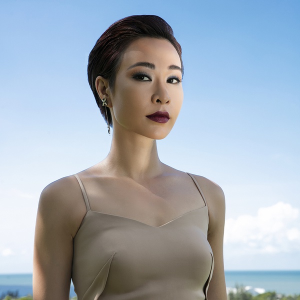 Uyên Linh - Tiểu sử và các tác phẩm và những albums điển hình - Cherry ...